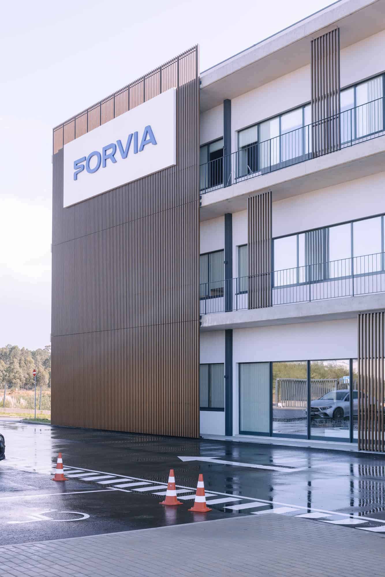 FORVIA - FAURECIA. Encontra aqui emprego | Talent Portugal